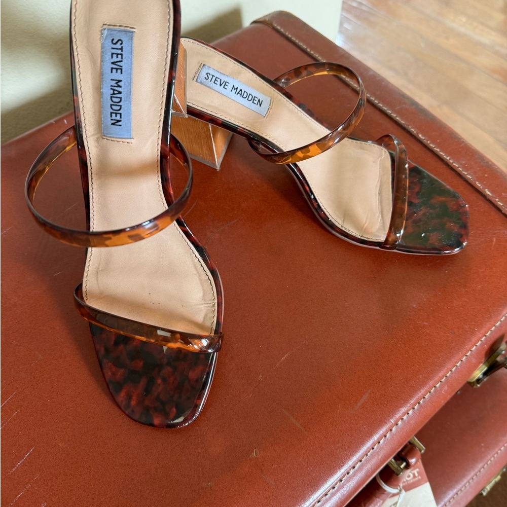 Steve Madden Honey Tortoise Shell Wood Block Heel, 8m - Gem